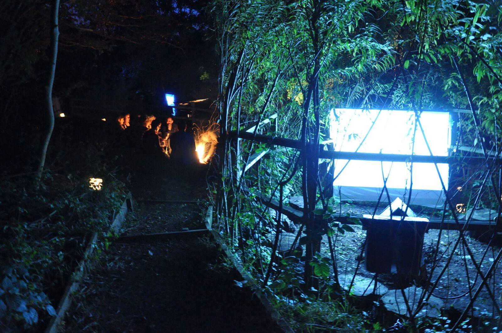 Boiling Wells – Compass Presents